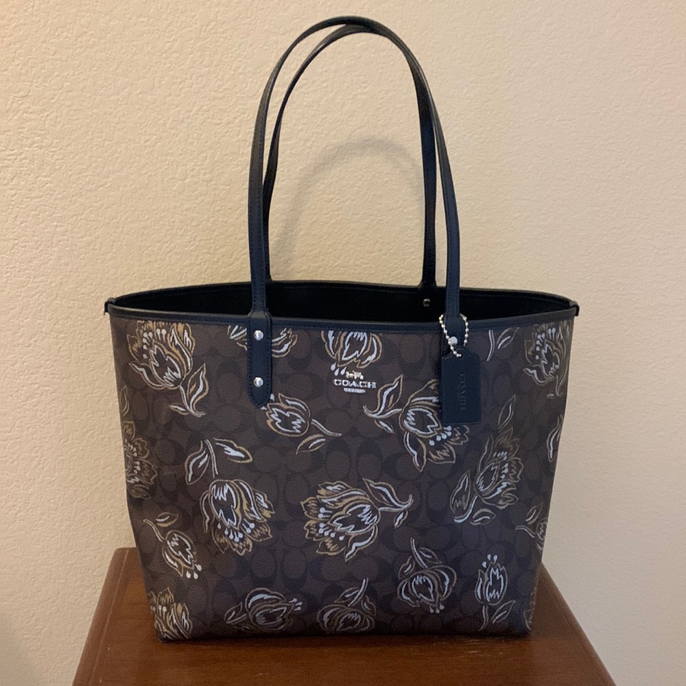 Coach Reversible Tote Bag In Canvas! Double Up On Sty… - Gem